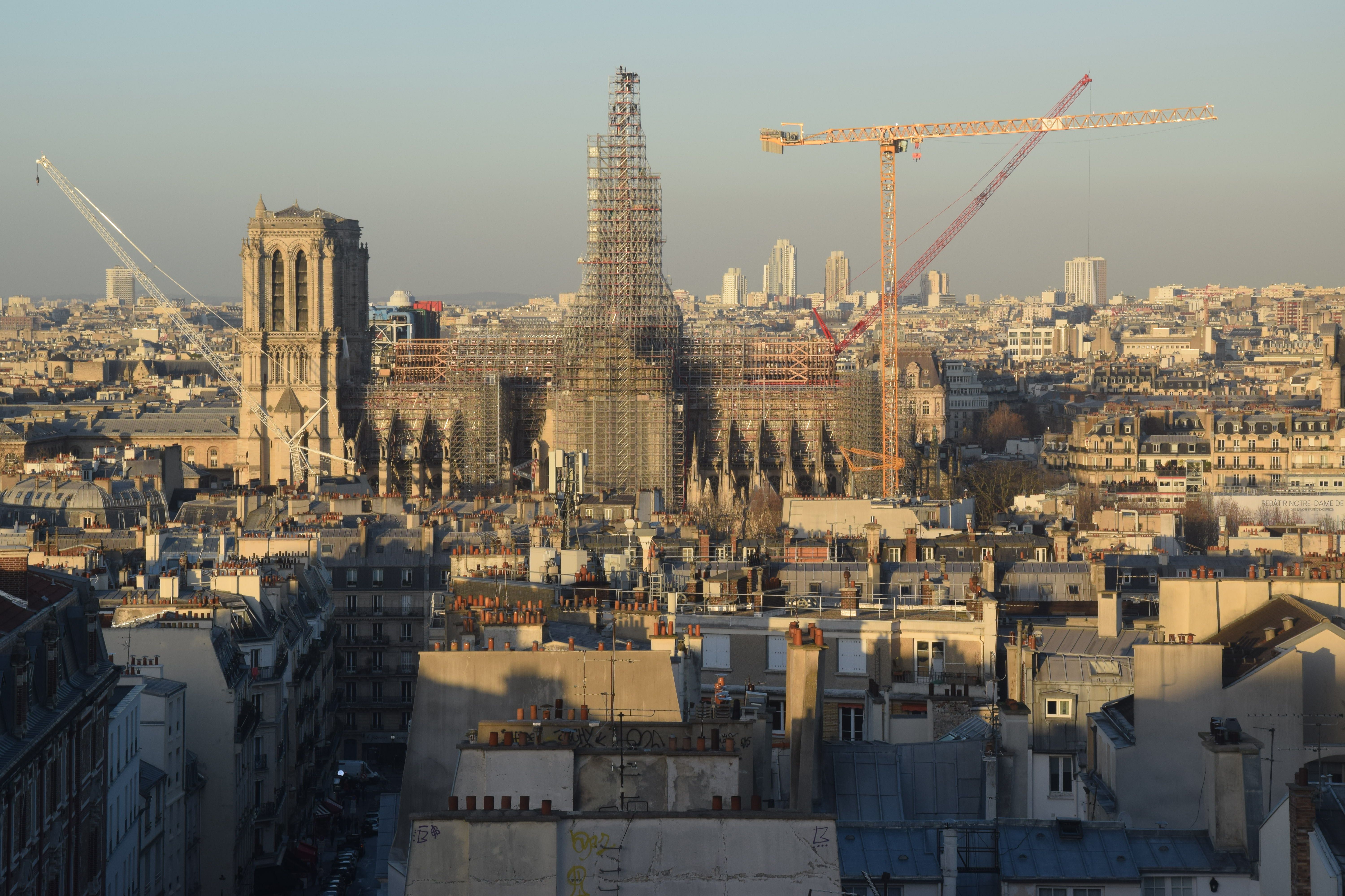 Rebâtir Notre-Dame de Paris - Scaffolding reaches its peak