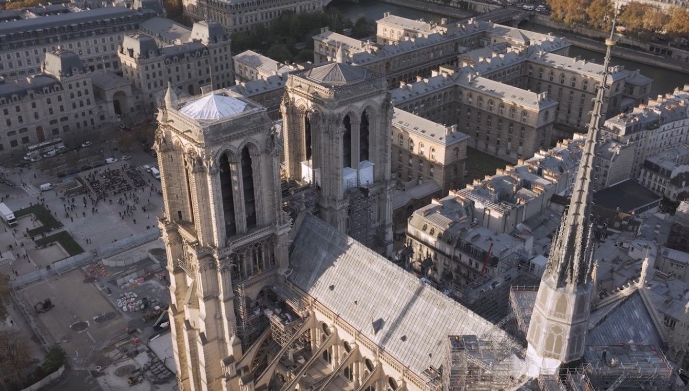 Rebâtir Notre-Dame de Paris - Vidéo : Notre-Dame rouvre ses portes
